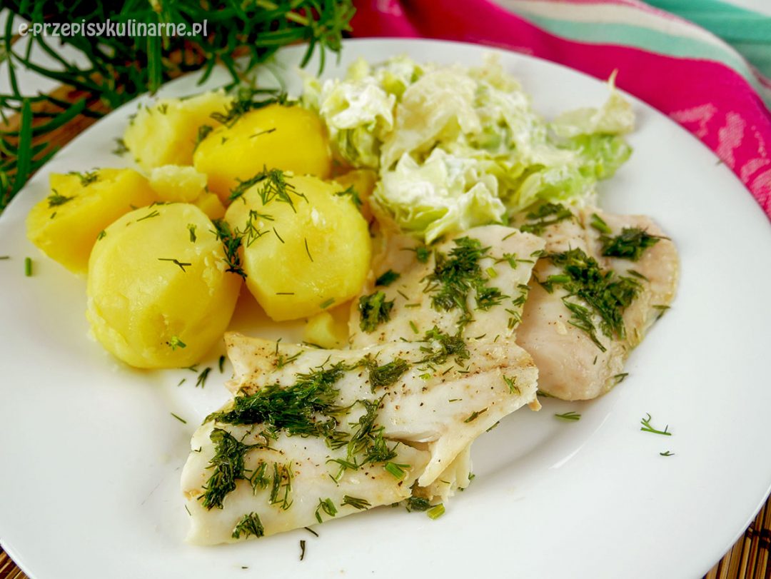 Ryba pieczona w piekarniku – prosty przepis na zdrowy i pyszny obiad