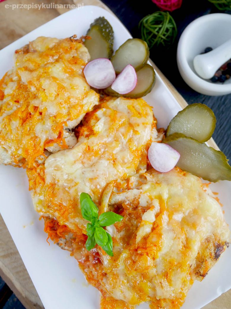 Piersi z indyka pod pierzynką z marchewki - e-PrzepisyKulinarne.pl