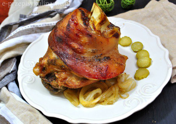 Pyszna golonka gotowana i pieczona