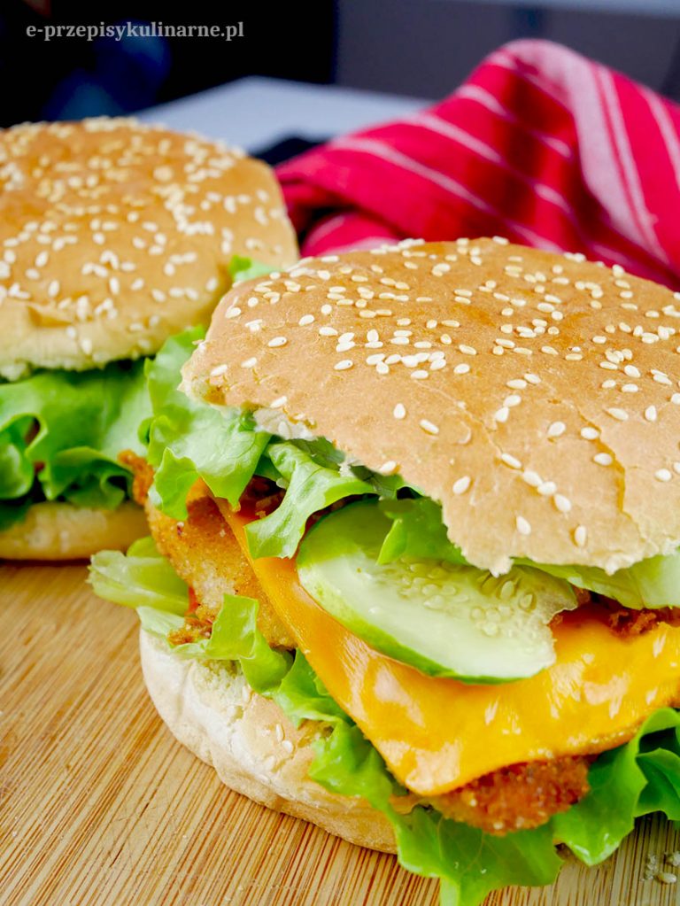 Polish Burger – buła, schabowy i wypasione dodatki