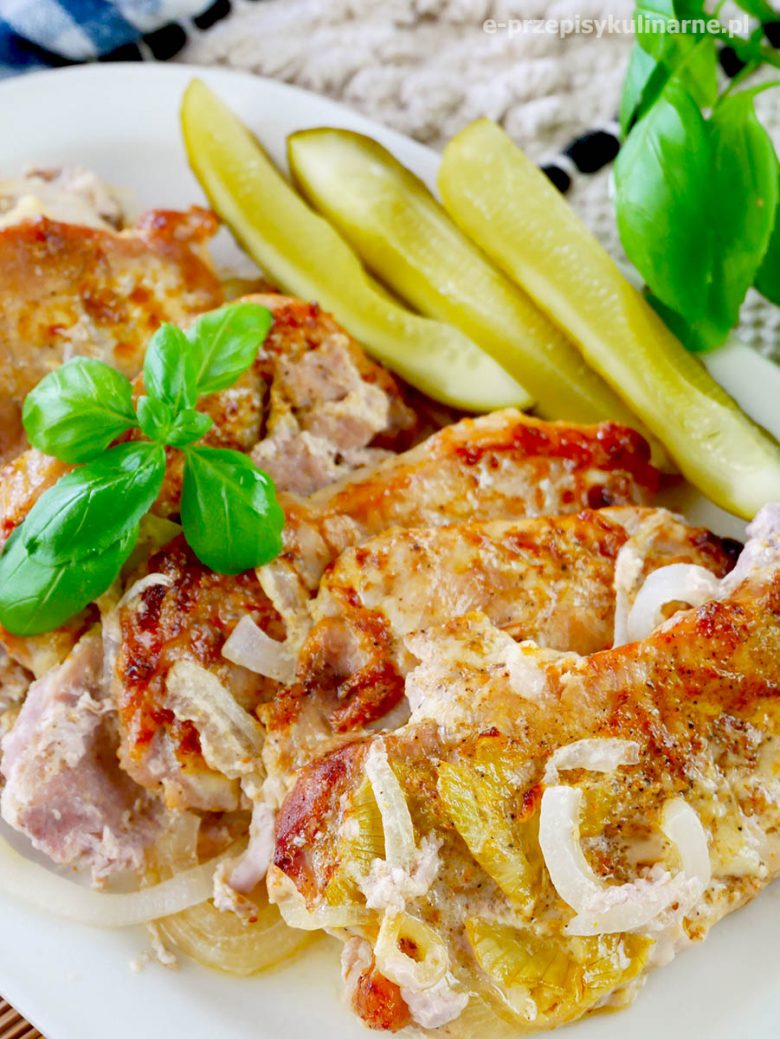 Schab pieczony w majonezie – soczyste plastry schabu w marynacie