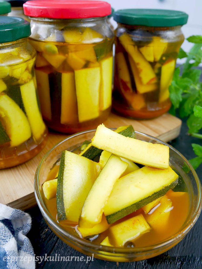 Cukinia po zbójnicku – domowe przetwory - e-PrzepisyKulinarne.pl